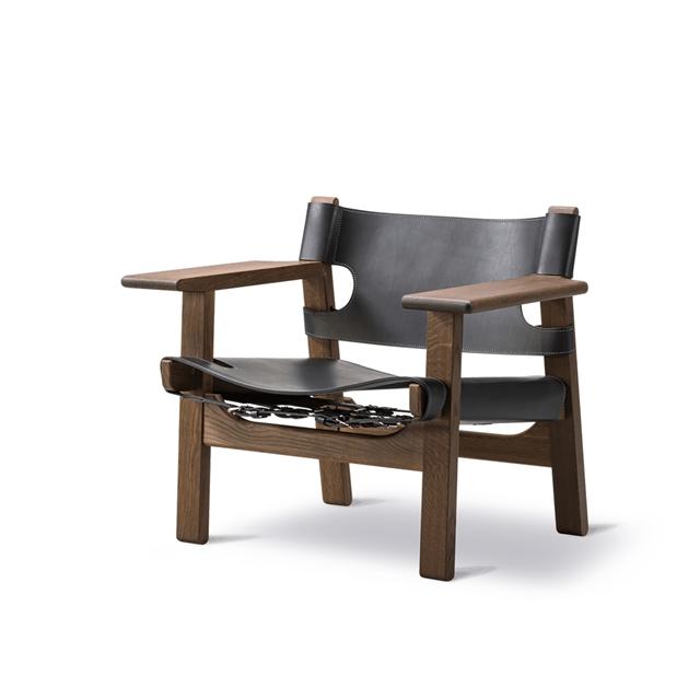Fredericia Furniture Den Spanske Stol Røget Olieret Eg/Sort Saddle ... Fredericia Furniture Den Spanske Stol Røget Olieret Eg/Sort Saddle ...