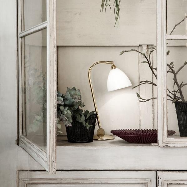 Bestlite BL2 Table Lamp Black Brass og White | AndLight