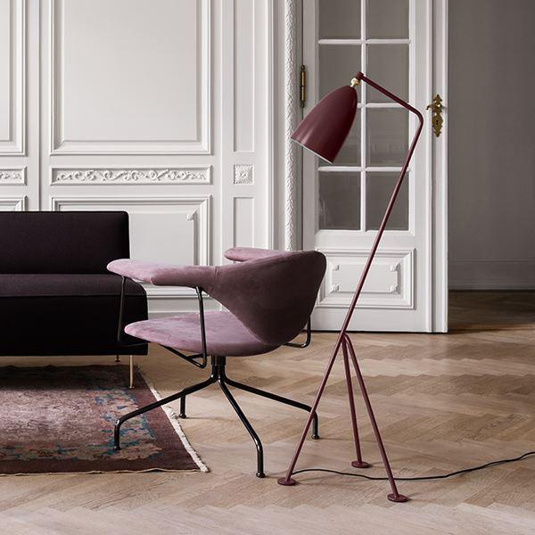 GUBI Grasshopper Floor lamp White | AndLight