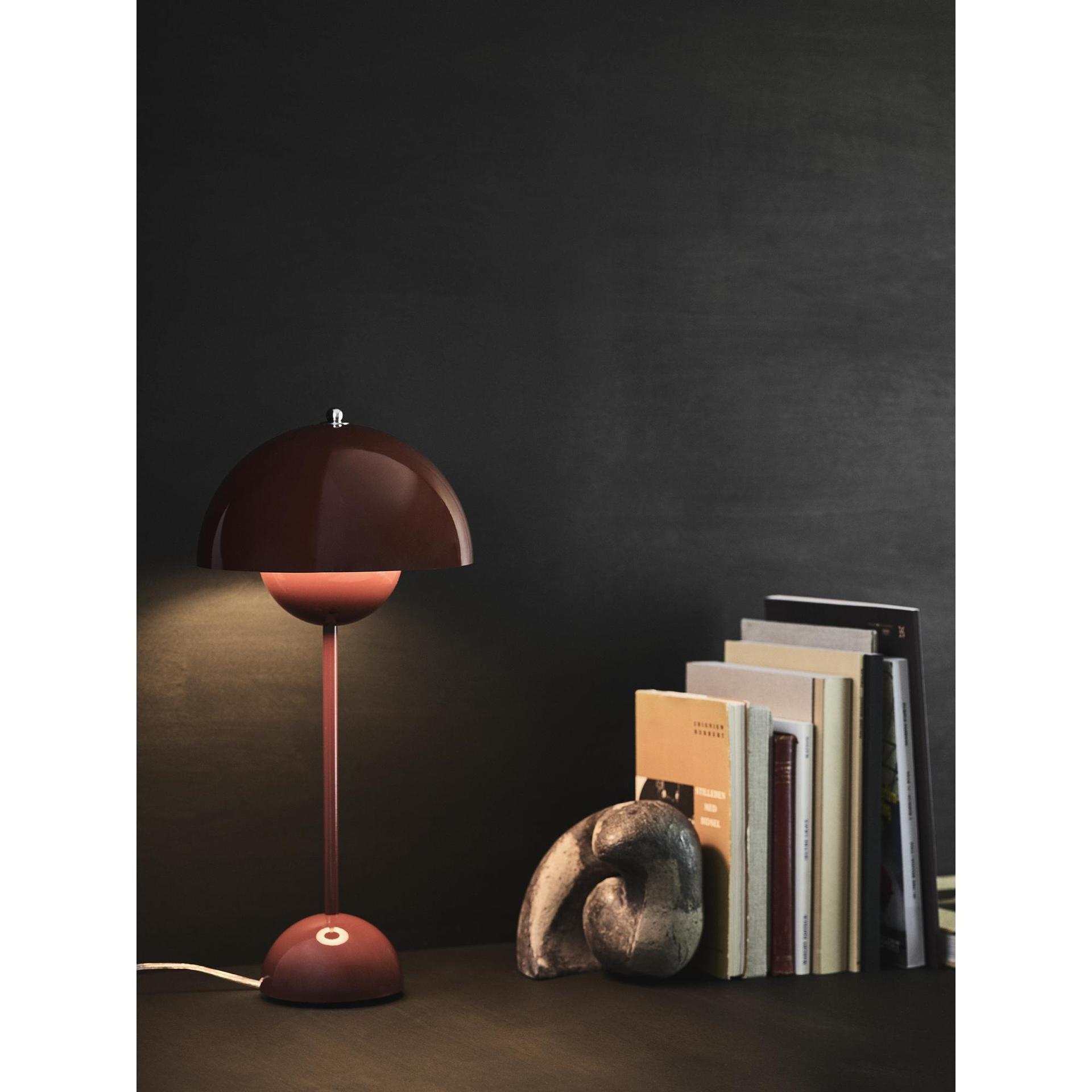 &tradition Flowerpot VP3 Table lamp Beige Red | AndLight