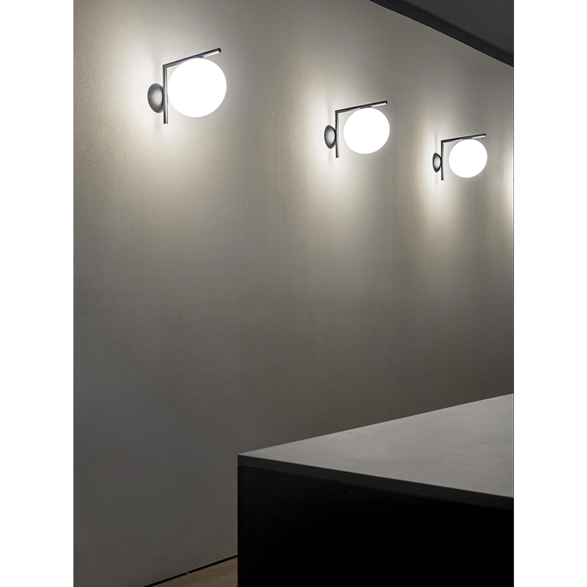 Flos IC C/W 1 Vegglampe Messing | AndLight