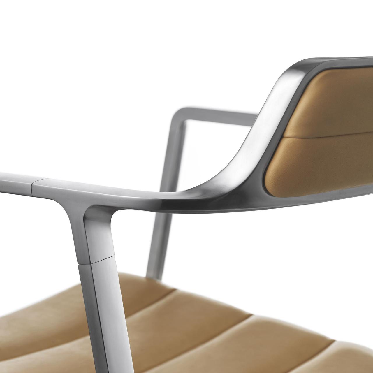 Vipp 452 Swivel Chair M. Floor Sliders Sand Leather