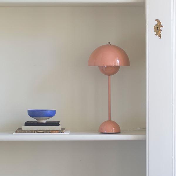 VP3 Flowerpot Moutarde Lampe à poser de &Tradition